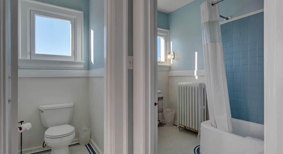 Take a Photo Tour of Nantucket InnNantucket Inn Anacortes