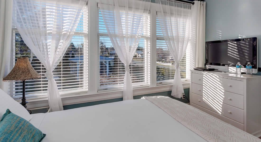 Take a Photo Tour of Nantucket InnNantucket Inn Anacortes